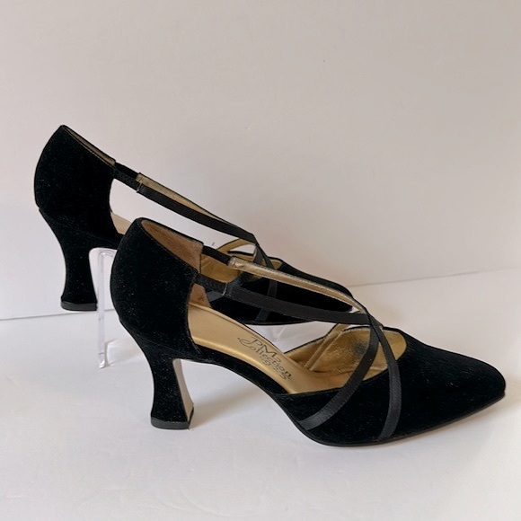PM Collection by 925 | Shoes | Pm Collection By 925 Black Velvet Satin ...